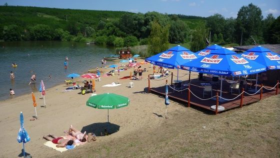 D-Beach a strand, Domonyvölgy